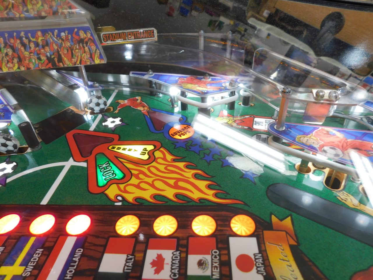 SOLD - 2000 Stern Striker Xtreme (#5) (4 ball Multi-ball) - Pinball ...